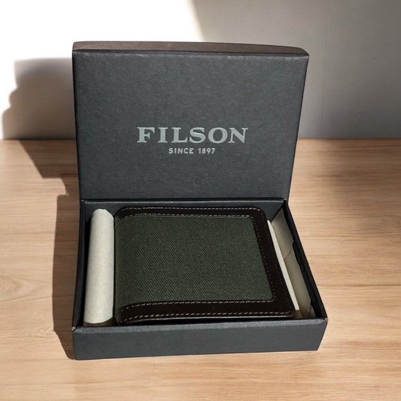 Filson | Accessories | New Filson Packer Wallet Otter Green ...